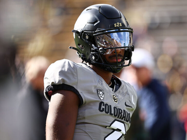 Colorado's Shedeur Sanders leaves with injury in loss to WSU | theScore.com
