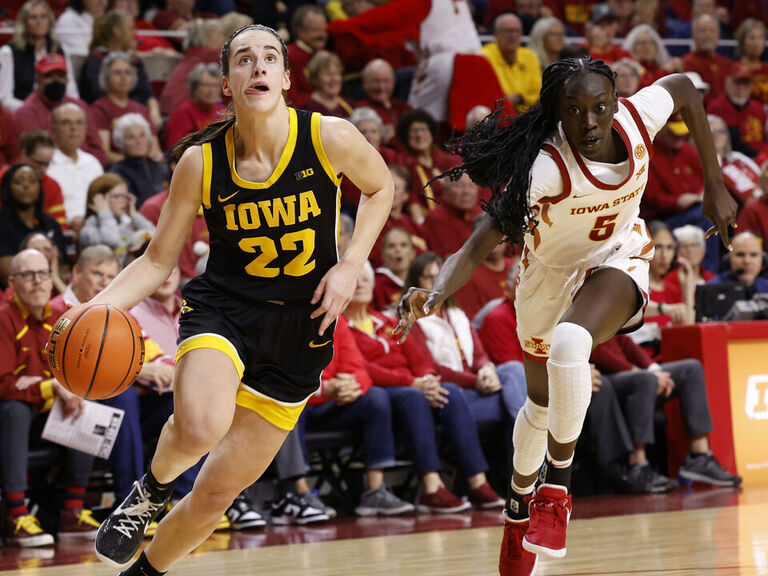 Clark's 35 points, key assists help No. 4 Iowa escape Iowa State ...