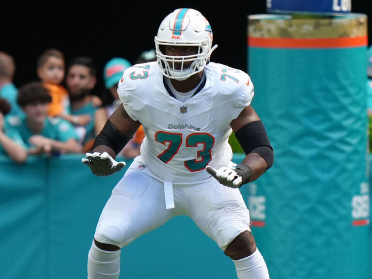 Report: Dolphins, Austin Jackson ink 3-year, $36M extension | theScore.com