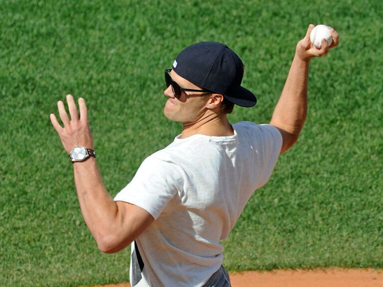 Watch: Tom Brady dreams of MLB career with Expos in clever ad ...