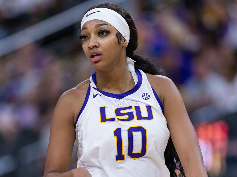Reese's 17th double-double lifts No. 13 LSU past Auburn | theScore.com