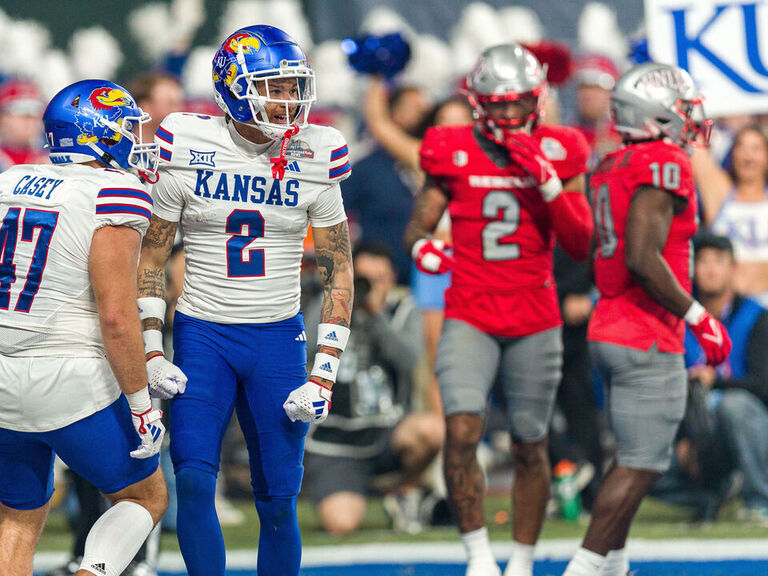 Bean stars as Kansas tops UNLV in Guaranteed Rate Bowl | theScore.com