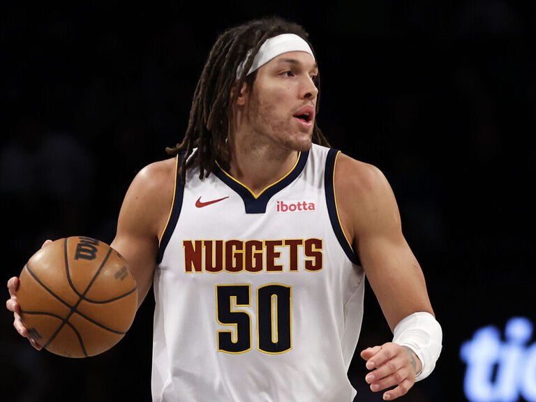 Gordon sidelined with hand, face injuries from dog bite | theScore.com