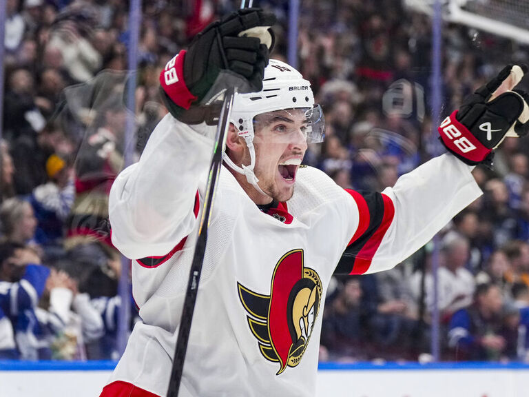 Batherson scores twice to help Sens rally past Maple Leafs | theScore.com