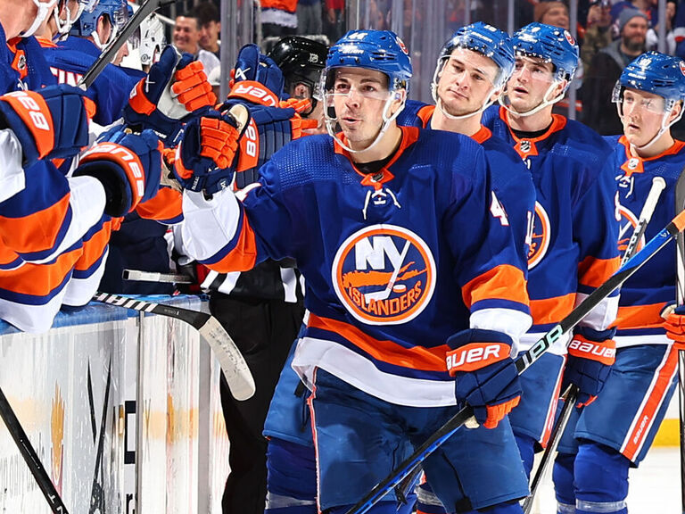 Pageau, Gauthier lead Islanders past Capitals | theScore.com