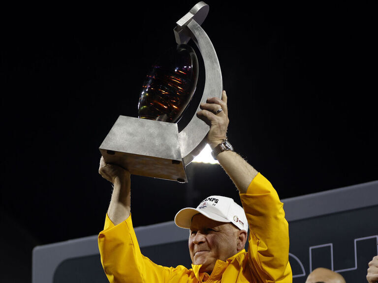 Wyoming kicks game-winning FG to defeat Toledo in Arizona Bowl ...
