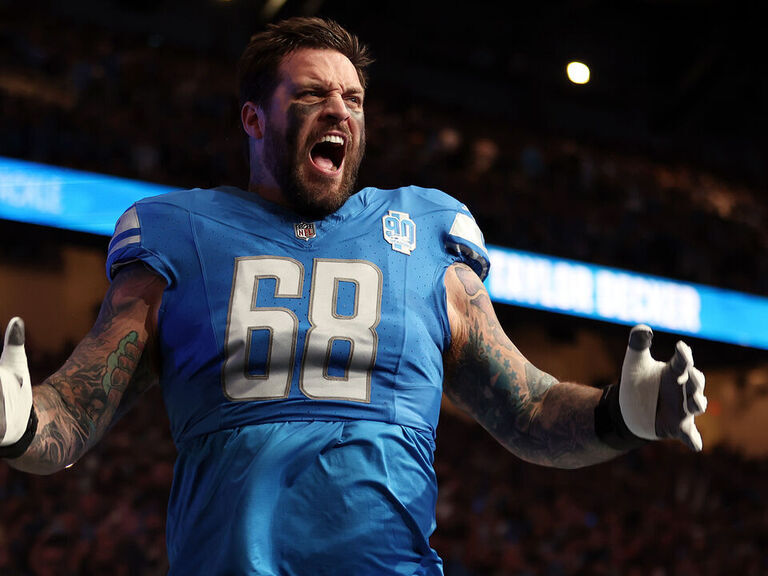 Lions fans put up 'Decker Reported' billboards after loss to Cowboys ...