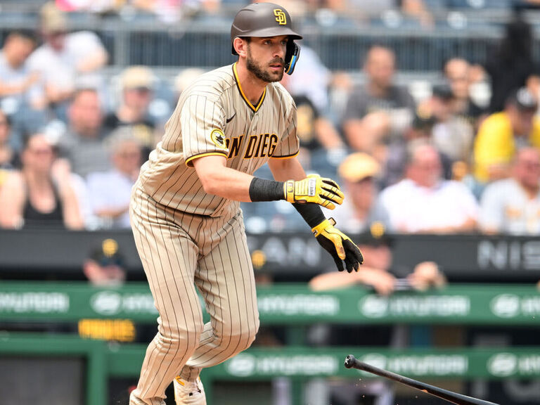Brewers sign Austin Nola to minor-league deal | theScore.com
