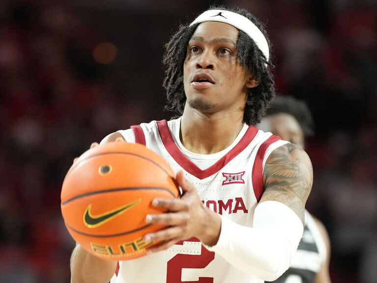 McCollum scores 15 as No. 11 Oklahoma tops Iowa State | theScore.com