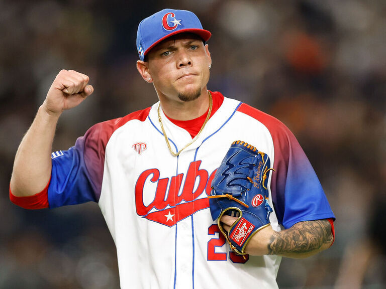 Report: Blue Jays optimistic about landing Yariel Rodríguez | theScore.com