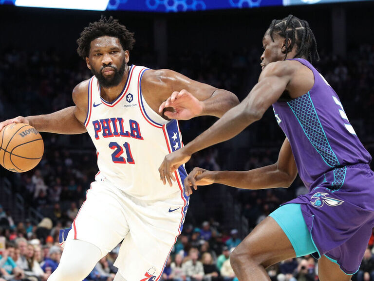Joel Embiid scores 33 points as 76ers beat Hornets for 5th straight victory | theScore.com