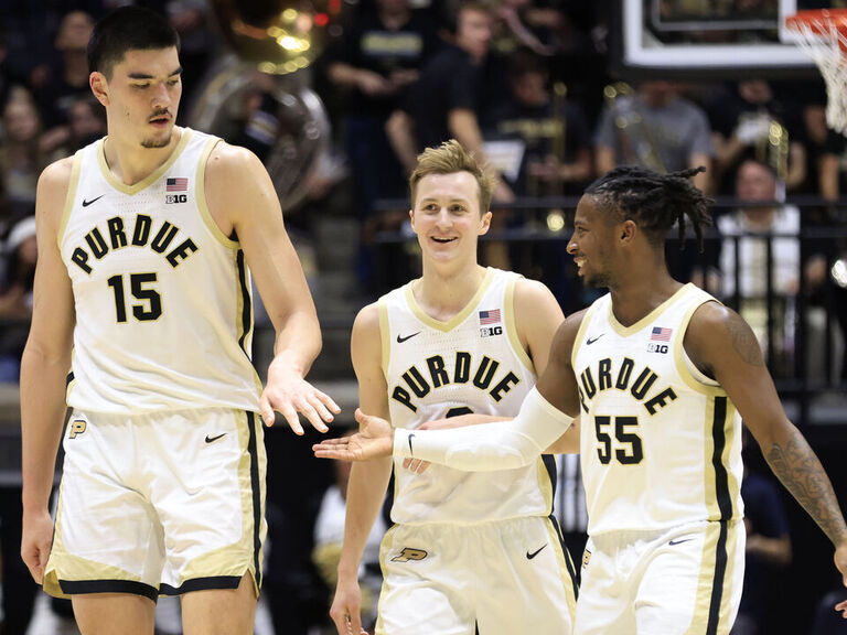 Jones, Edey lead No. 2 Purdue over Michigan | theScore.com