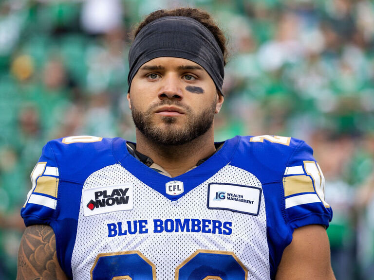 Blue Bombers re-sign Oliveira to 2-year deal | theScore.com