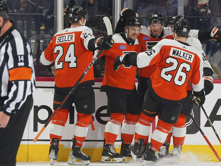 Konecny, Ersson help Flyers hand Jets 5th straight loss | theScore.com