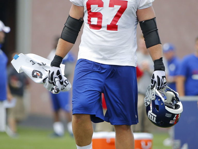 Giants' Brandon Mosley, 2 others carted off practice field | theScore.com