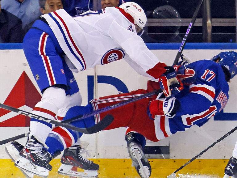 Rangers' Wheeler exits win over Habs with leg injury | theScore.com