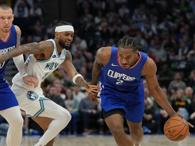 Leonard scores 32 points as Clippers edge T-Wolves in physical game | theScore.com
