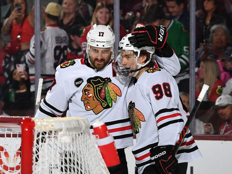 Blackhawks score 4 on power play to end 22-game road losing streak ...