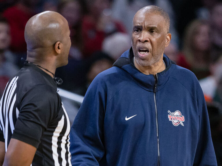 Detroit Mercy, Davis mutually part ways after disastrous 1-31 season ...