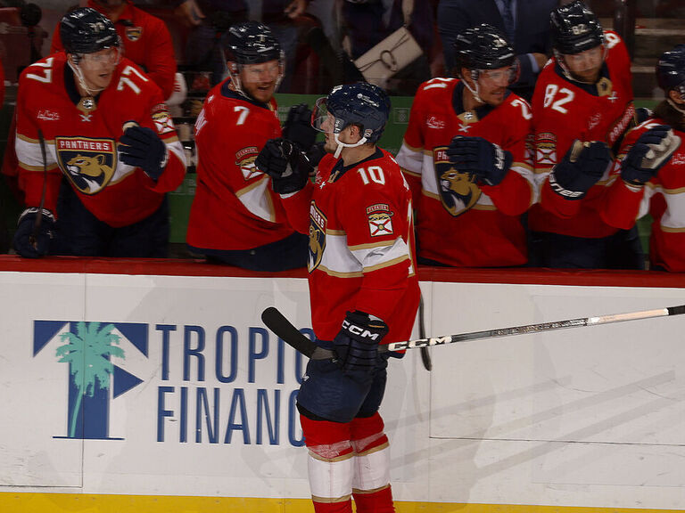 Tarasenko shines as Panthers hammer Flames | theScore.com