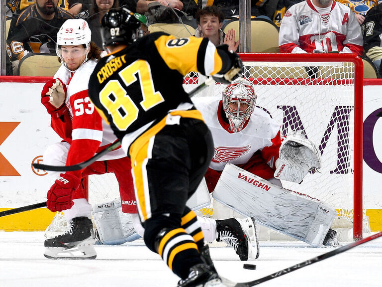 Crosby stars as Penguins double up Red Wings | theScore.com