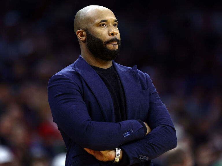 Villanova coach Neptune returning for 3rd season | theScore.com