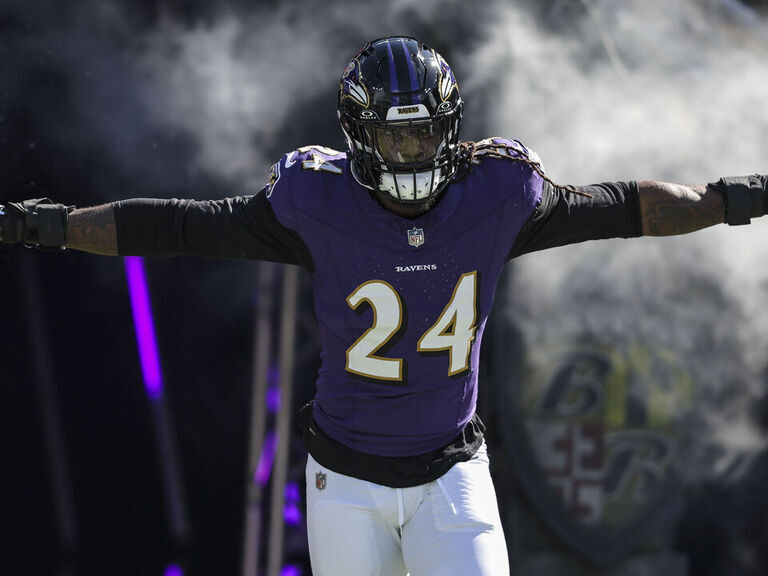 Panthers sign Clowney to reported 2-year deal | theScore.com