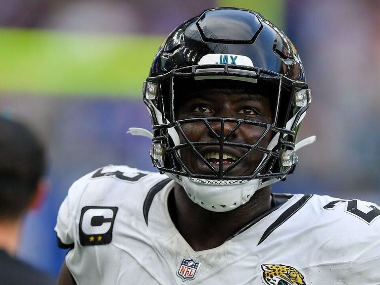 Jags signing Oluokun to 3-year extension worth reported $45M | theScore.com