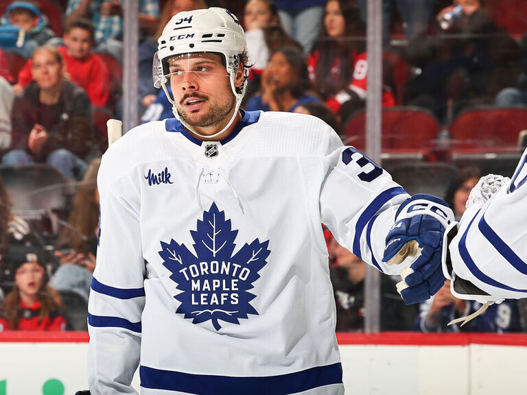 Matthews sets salary-cap-era record with 66th goal | theScore.com