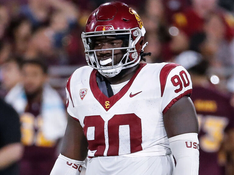 Alexander dismisses transfer report, will remain at USC | theScore.com