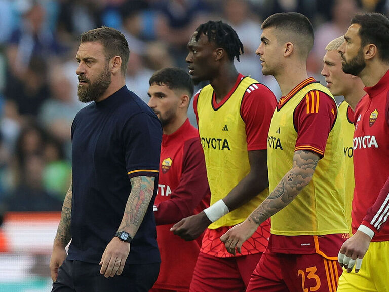 De Rossi to remain Roma coach for 'foreseeable future' | theScore.com