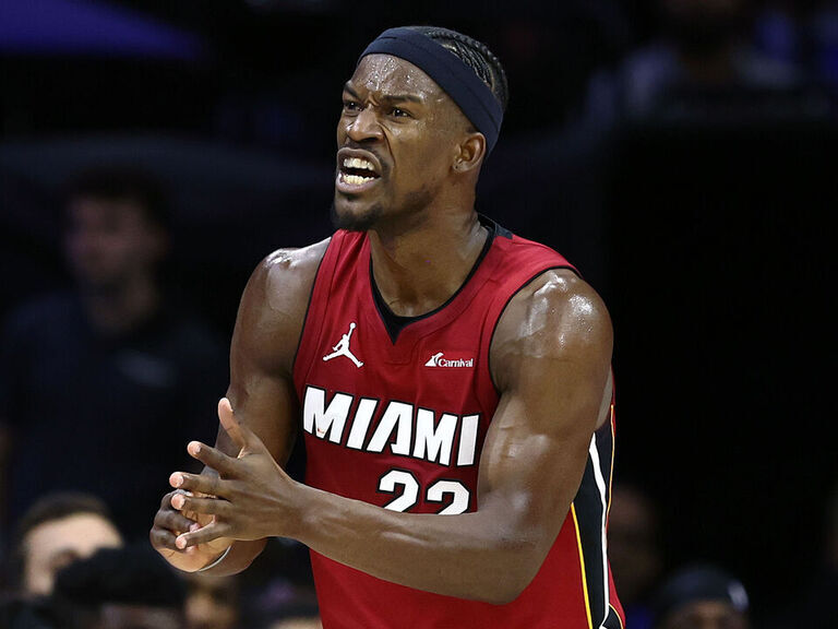 Butler suffers MCL sprain, out several weeks | theScore.com