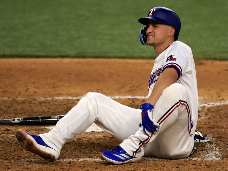 Rangers' Seager has shin contusion after HBP | theScore.com
