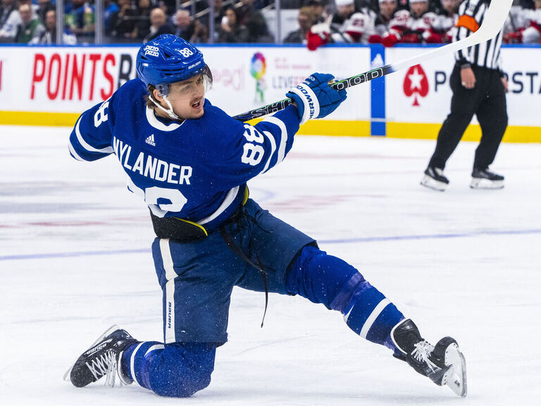 Nylander to pile up shots vs. Bruins | theScore.com