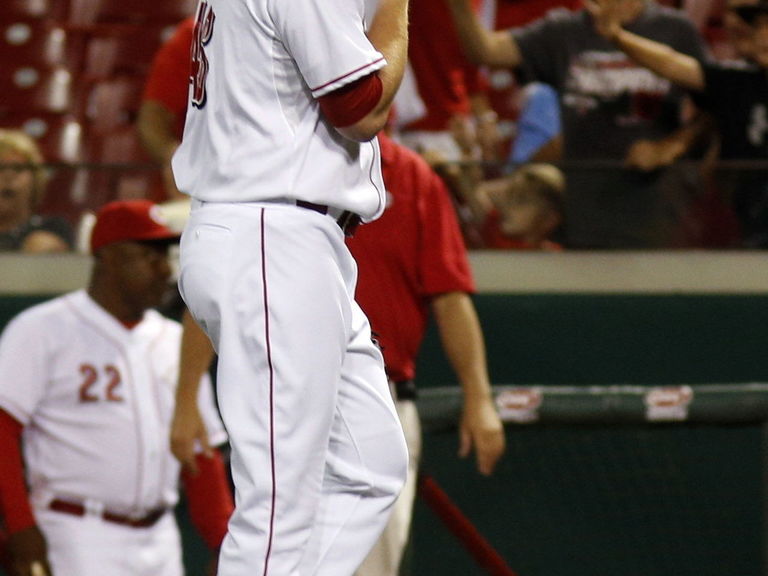 VIDEO: Reds' Triple-A pitcher hits batter, catcher and umpire with one ...