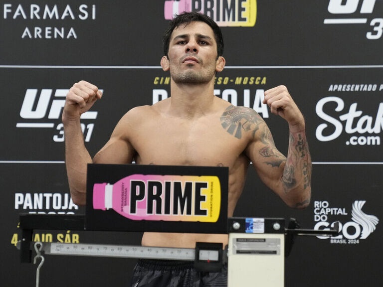 UFC 301 weigh-in results: Pantoja, Erceg cleared for title fight ...