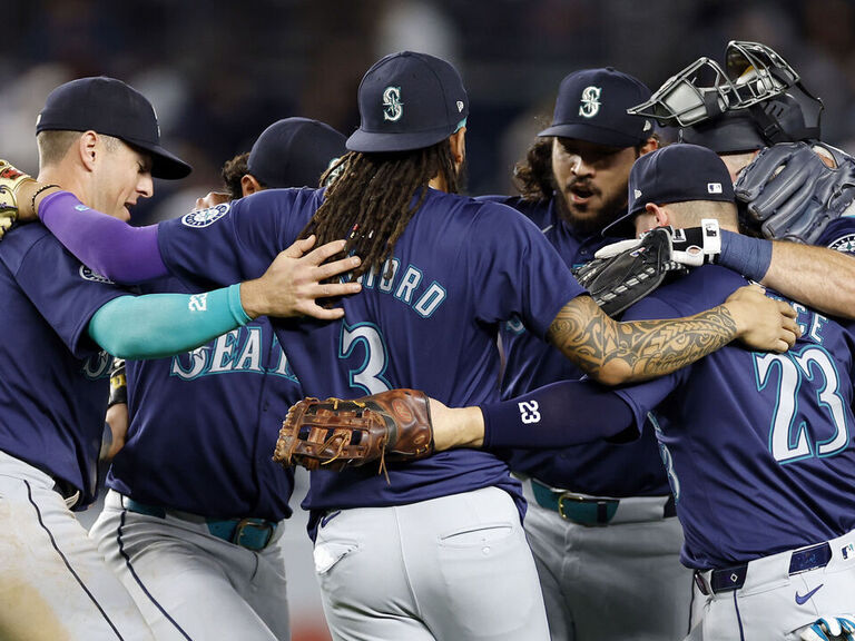 Mariners snap Yankees' winning streak with big 9th-inning comeback ...