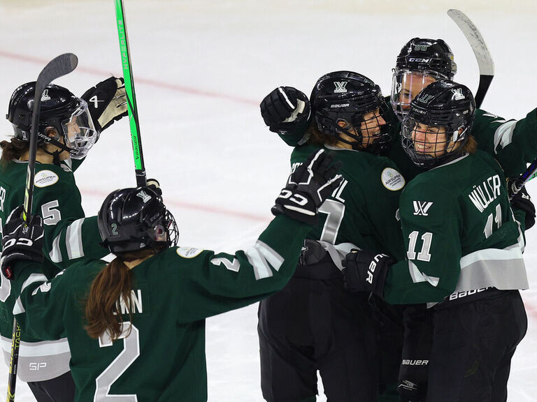 Boston forces Game 5 of PWHL final on Muller's 2OT winner | theScore.com