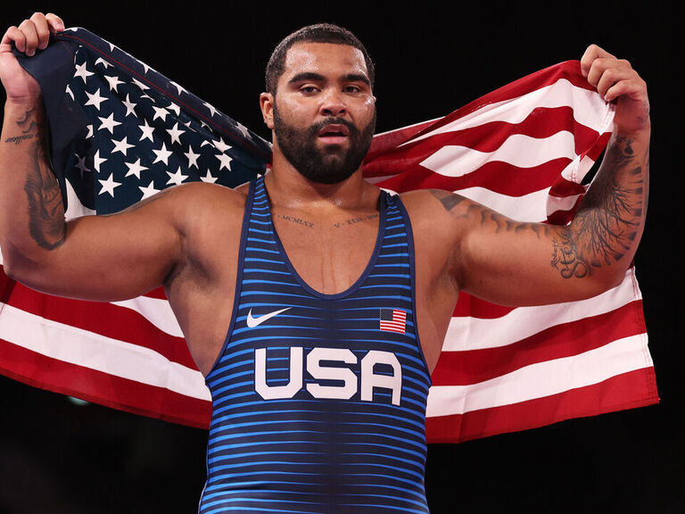 Bills signing Olympic gold medalist wrestler Steveson | theScore.com