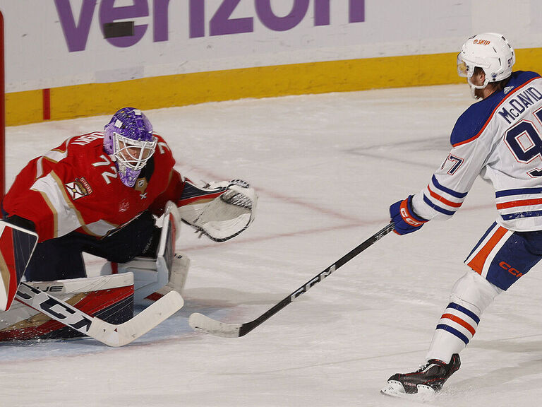 Panthers open as Stanley Cup favorites over Oilers | theScore.com