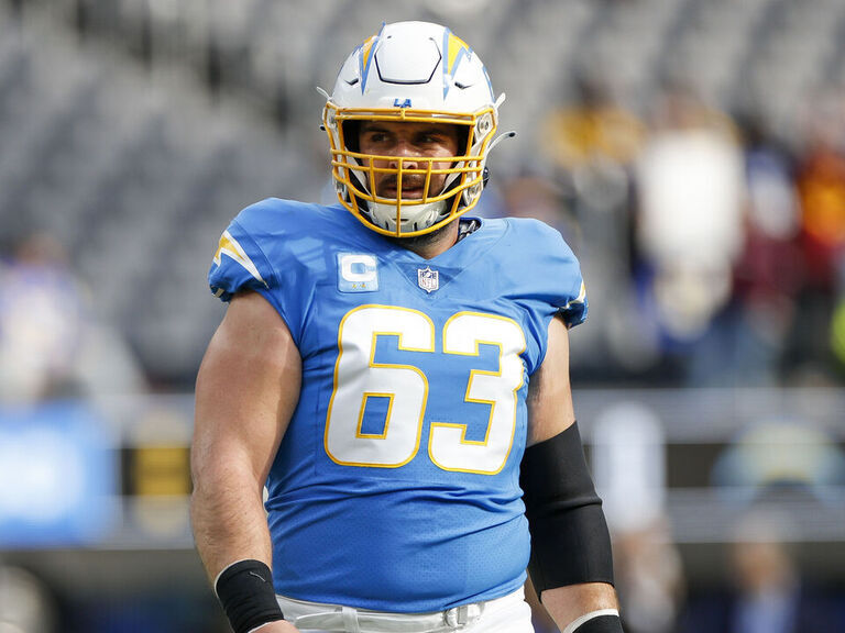 Chargers release Linsley before expected retirement | theScore.com