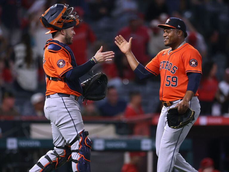 Valdez throws complete game, 4-hitter as Astros top Angels | theScore.com