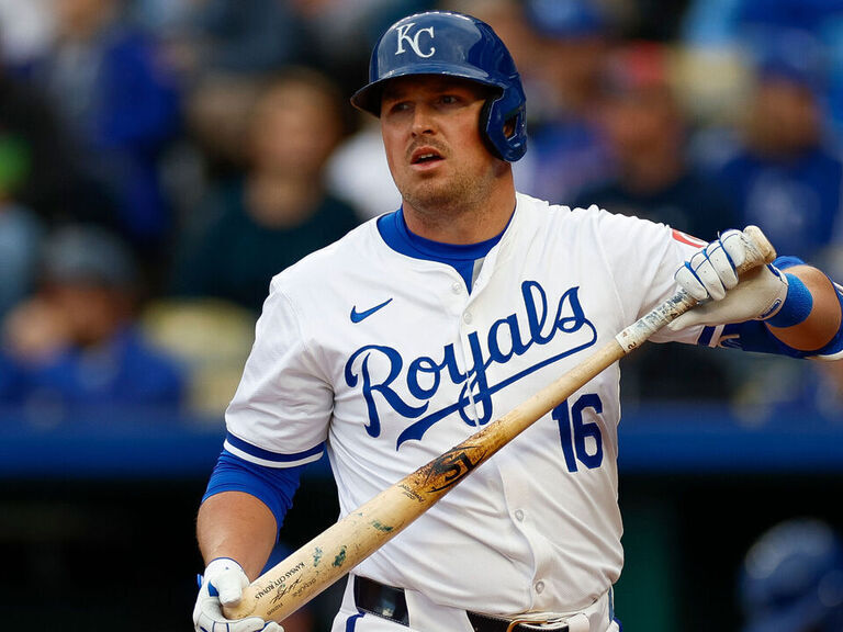 Royals' Renfroe fractures left big toe | theScore.com