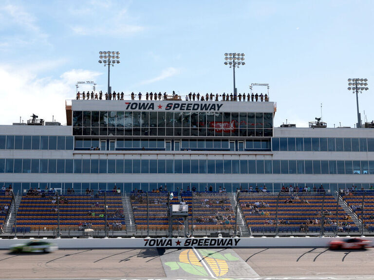 Tire troubles hit NASCAR drivers during practice at Iowa Speedway ...