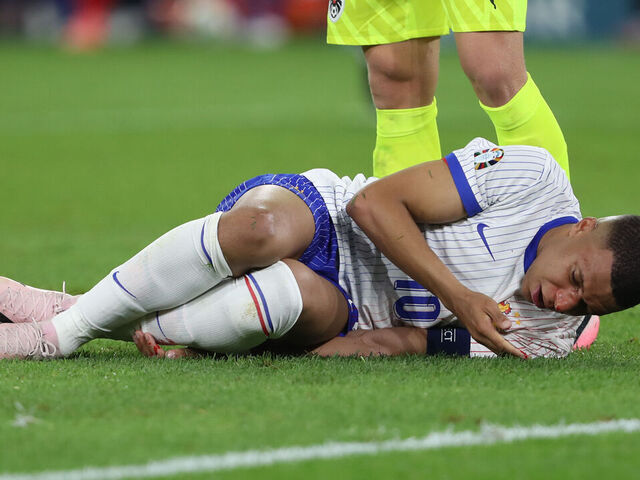Mbappe avoids surgery on broken nose, will need face mask t…