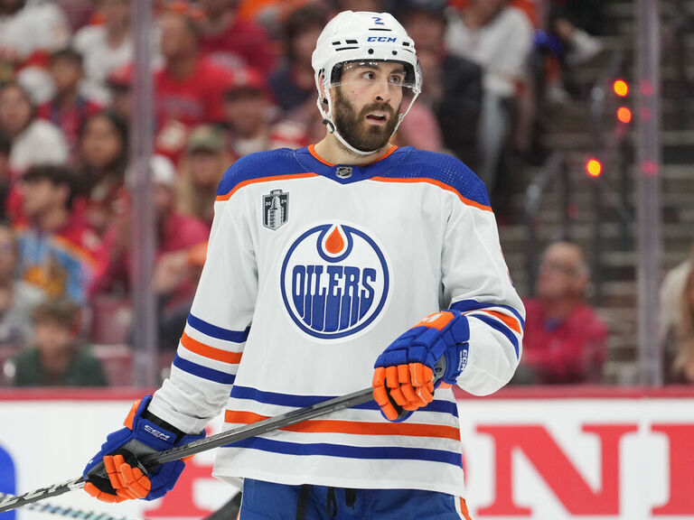 Bouchard becomes 4th defenseman with 30 points in single playoffs ...