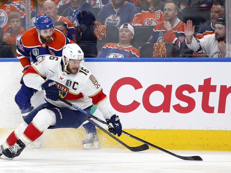 Panthers goal overturned on offside review | theScore.com
