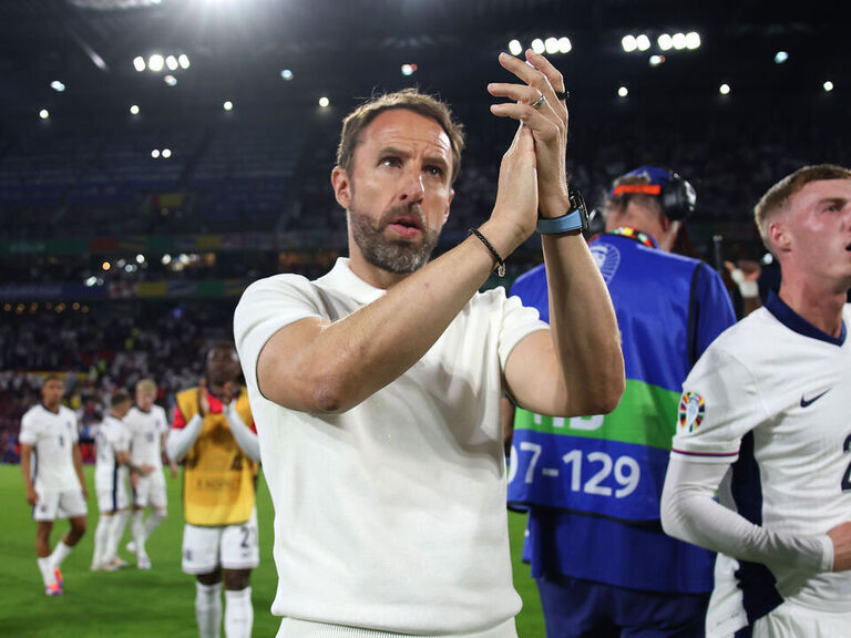 Southgate rues 'unusual' atmosphere as fans boo England off pitch ...