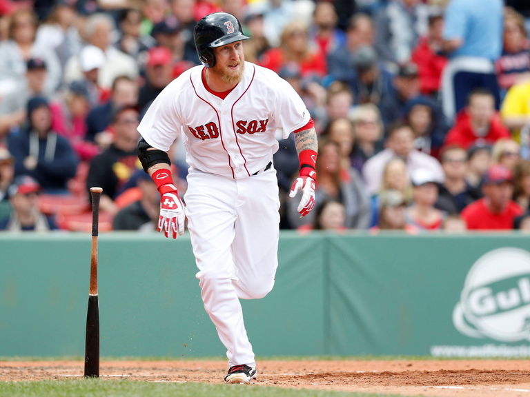 Rangers acquire Mike Carp from Red Sox | theScore.com