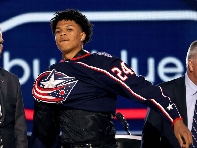 Blue Jackets pick Cayden Lindstrom 4th overall | theScore.com